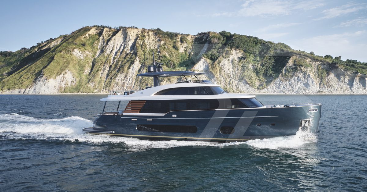 Azimut Magellano 25M Yacht