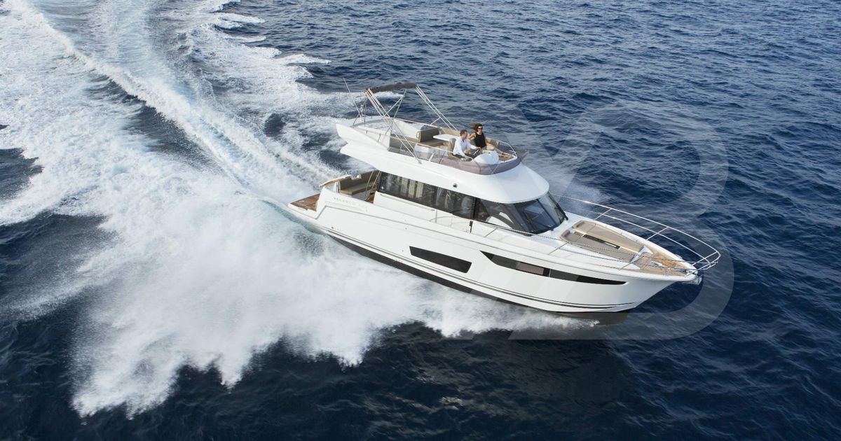Jeanneau Velasco 43F Yacht (2013 - 2019)
