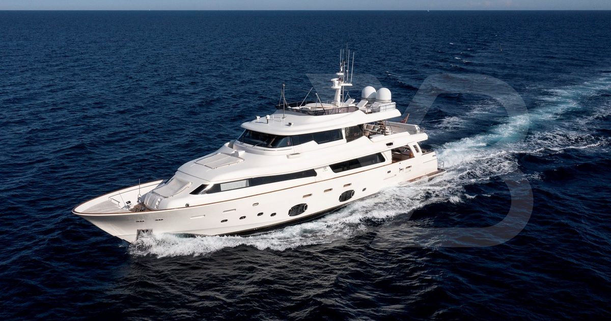 BELLA NAVETTA Yacht - 31m Custom Line 2005 | YachtBuyer