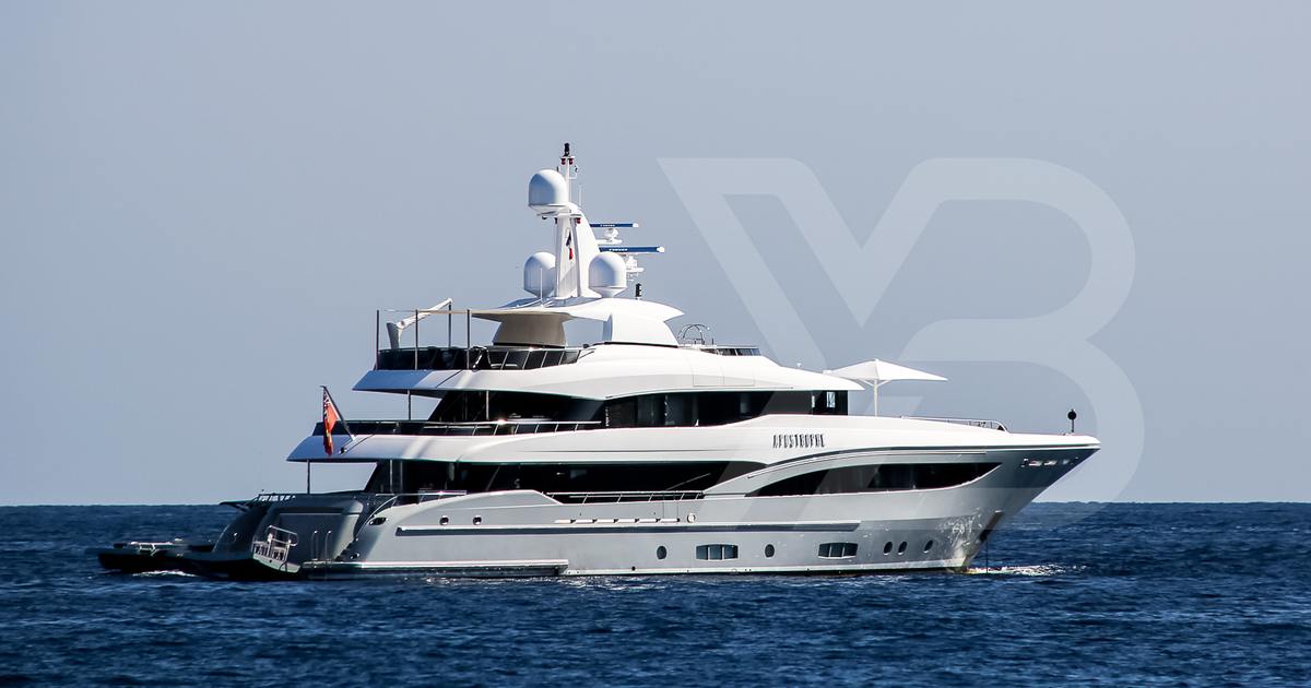 APOSTROPHE Yacht - 131ft Royal Hakvoort 2013 | YachtBuyer