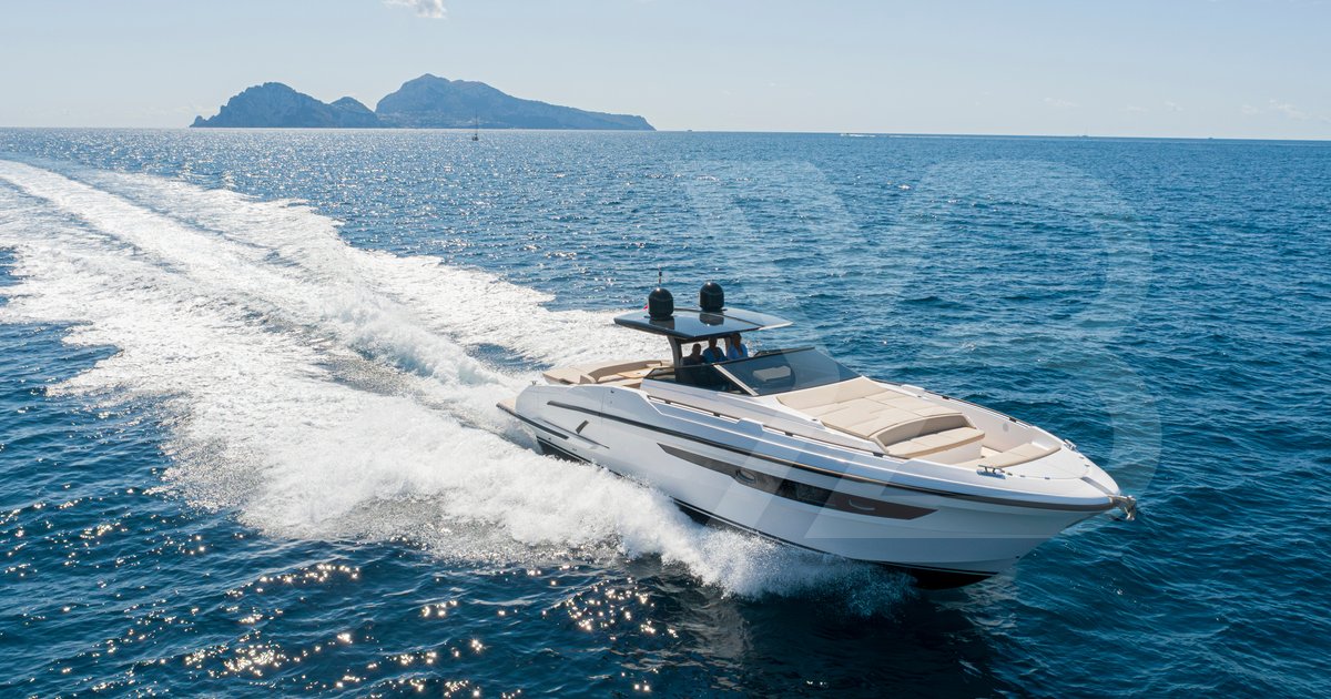 A Buyer's Guide to Sea Trials | YachtBuyer