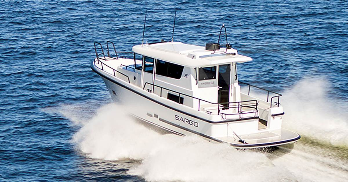 Sargo 31 Boat