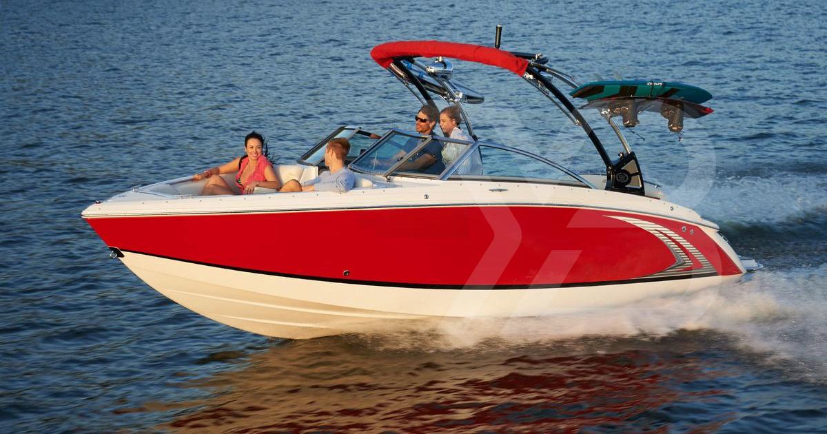 Cobalt R3 Surf Boat (2017 - 2022)