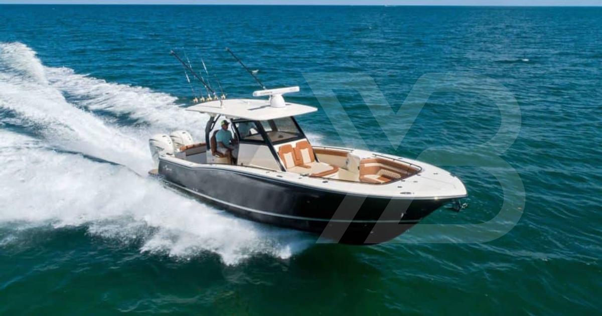 Scout 330 LXF Boat
