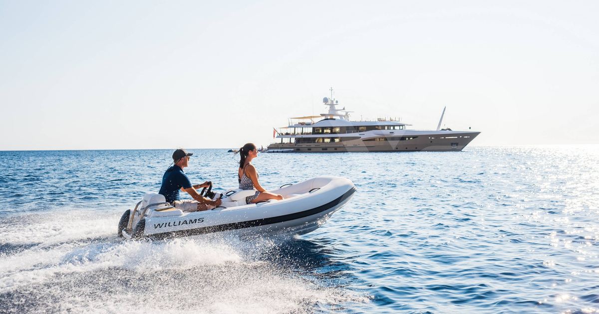 Williams TurboJet 325 Yacht | YachtBuyer