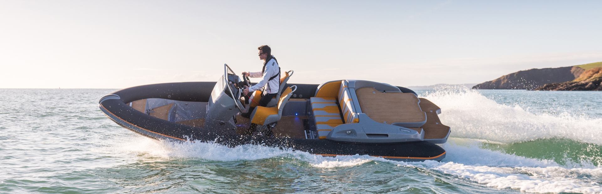 YT SIX19 Inboard Yacht | YachtBuyer