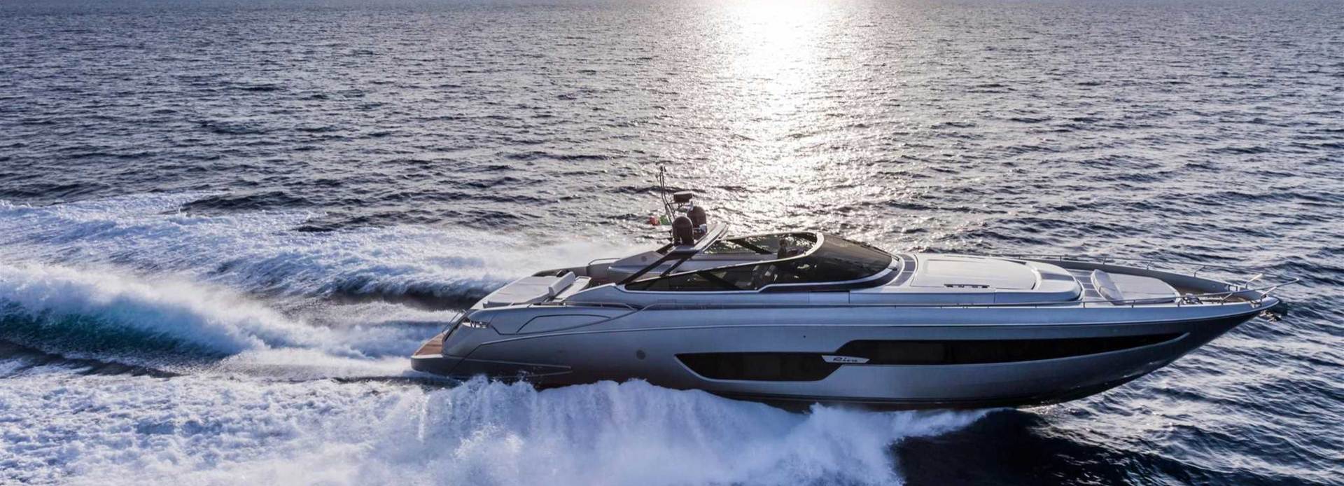 KIT KAT Yacht - 89ft Riva 2015 | YachtBuyer