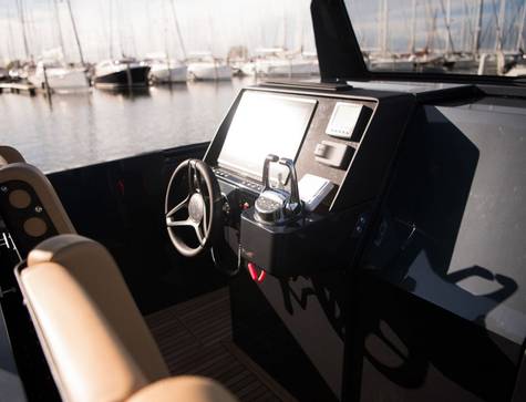 Xtenders 9.7m Open Tender Yacht | YachtBuyer