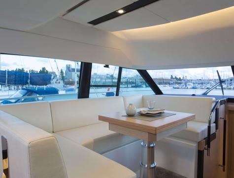 Prestige 420S Yacht (Gen 1, 2015 - 2018)