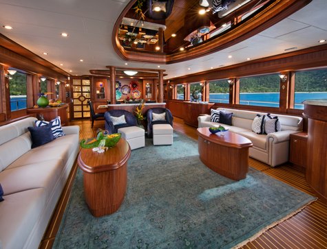 Johnson 110 Yacht