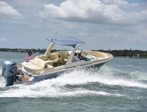 Chris Craft Launch 28 GT OB Boat | YachtBuyer