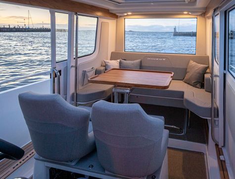 Nimbus Commuter 9 Boat