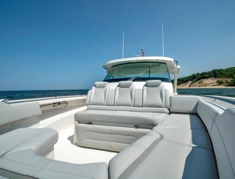 Tiara 43LS Yacht