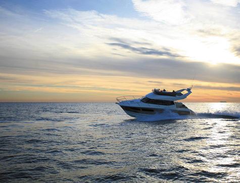 Prestige 350 Yacht (2011 - 2014) | YachtBuyer