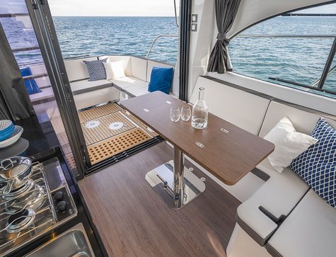 Beneteau Yachts Antares 11 Boat