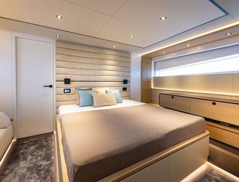 Wajer 77 Boat