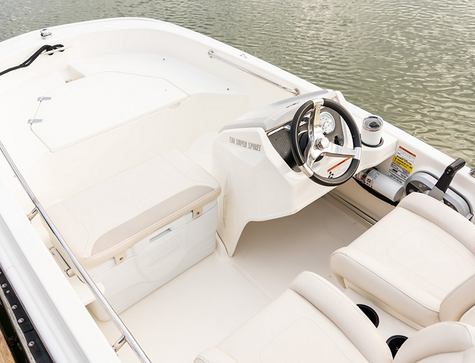 Boston Whaler 130 Super Sport Boat