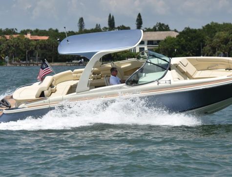 Chris Craft Launch 28 GT OB Boat | YachtBuyer