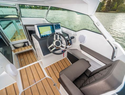 Axopar 24 Hard Top Yacht | YachtBuyer