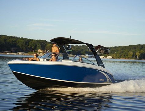 Cobalt R5 Surf Boat (2016 - 2022)