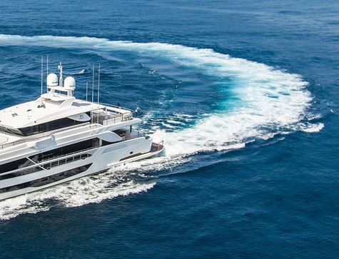 Horizon FD102 Skyline Yacht (2020 - 2022)
