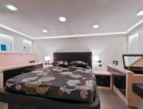 Cranchi 64 HT Yacht (2010 - 2011)