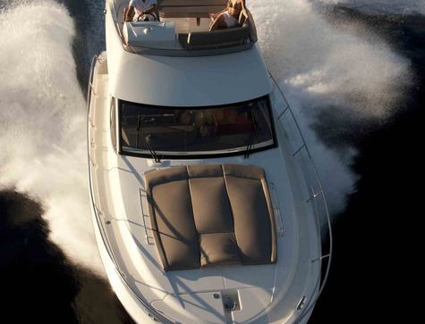 Prestige 400 Yacht (2011 - 2014) | YachtBuyer