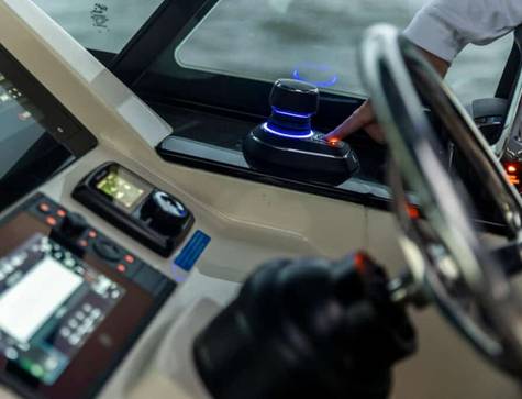 Scout 530 LXF Boat | YachtBuyer