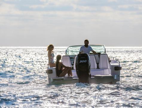 Axopar 28 Open Yacht (2014 - 2023) | YachtBuyer