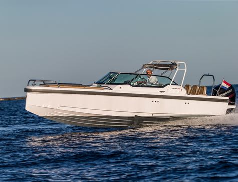 Axopar 24 Open Yacht | YachtBuyer