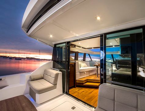 Tiara C44 Yacht (2015 - 2024)