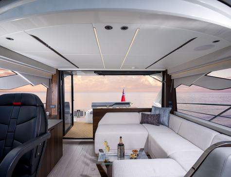 Sunseeker Predator 55 Evo Yacht (2020 - 2023)
