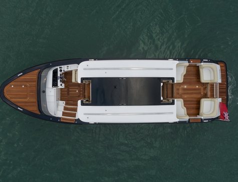 Compass Limousine Tender 12M Yacht | YachtBuyer