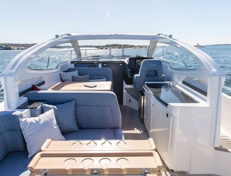 Nimbus 305 Drophead Boat | YachtBuyer
