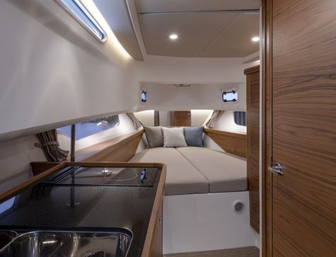 Nimbus Commuter 11 Boat