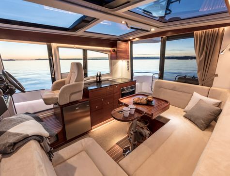 Nimbus 365 Coupé Boat | YachtBuyer