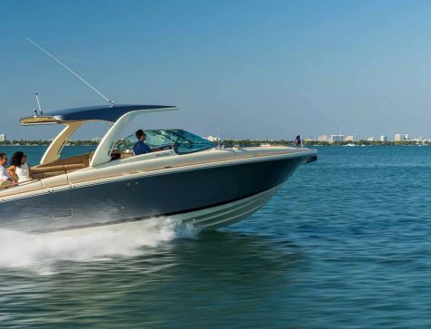 Chris Craft Launch 35 GT OB Boat