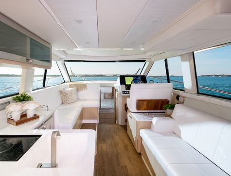 Regal 38 FXO Boat