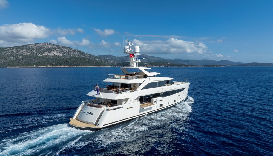 SERENITY Yacht for Sale - 43m (139') Mondo Marine - 2015 | YachtBuyer