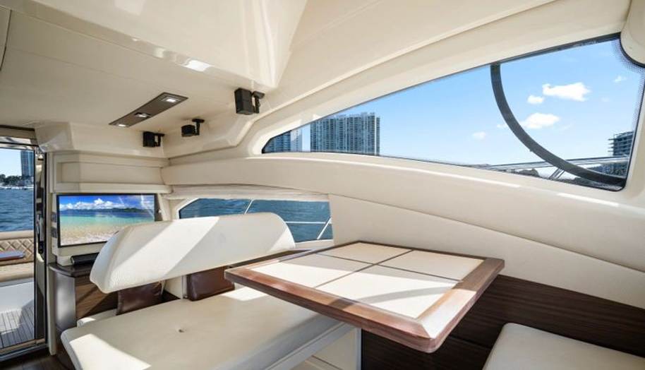 NONAME Yacht for Sale - 48ft Azimut 48 - 2014 | YachtBuyer