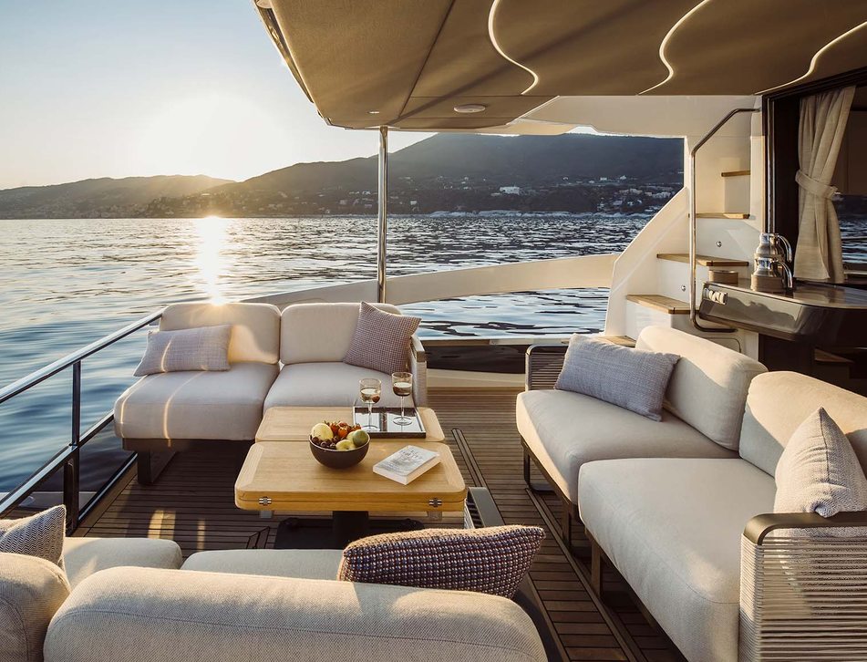 Absolute 52 FLY Boat | YachtBuyer