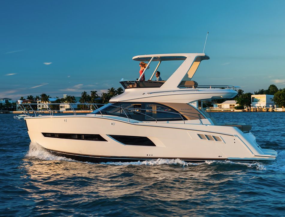 Carver C40 Command Bridge Yacht (Gen 2, 2015 - 2021)