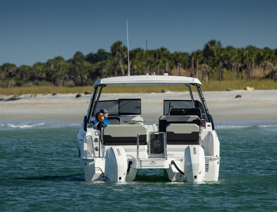 Aquila 32 Sport Powercat | YachtBuyer