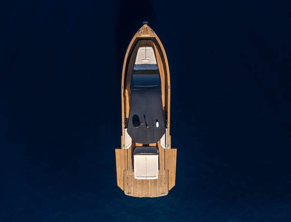 Maxim Yachts MAX43 Comfort Boat