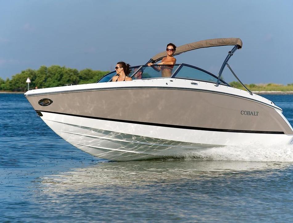 Cobalt R3 Boat (2017 - 2022) | YachtBuyer