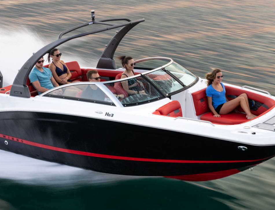 Four Winns HD3 OB Boat