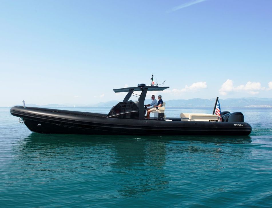 SeaWater 400 Phantom Yacht | YachtBuyer
