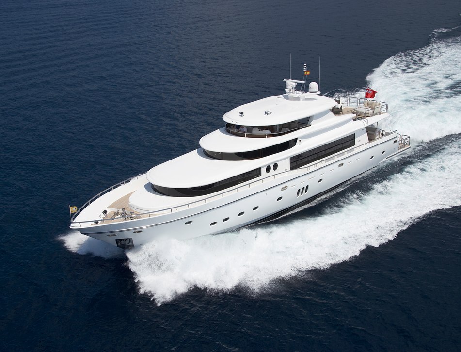 Johnson 110 Yacht