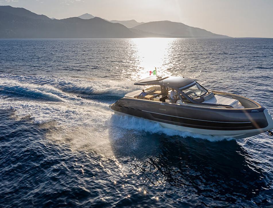Invictus TT460 Boat