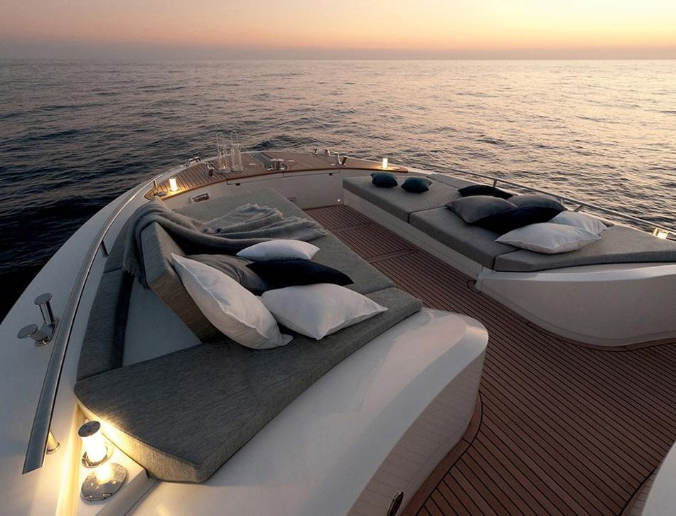 Monte Carlo Yachts MCY 65 Yacht (2011 - 2018)